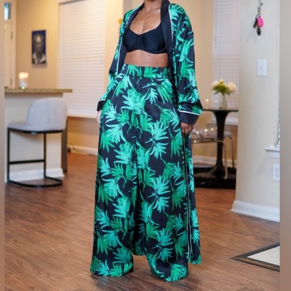 Fe Noel | Pants & Jumpsuits | Fe Noel X Target Feathered Palm Print ...